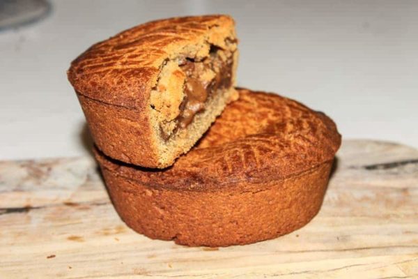 RECETTE DU GÂTEAU BASQUE VEGAN AU PRALINÉ MAISON